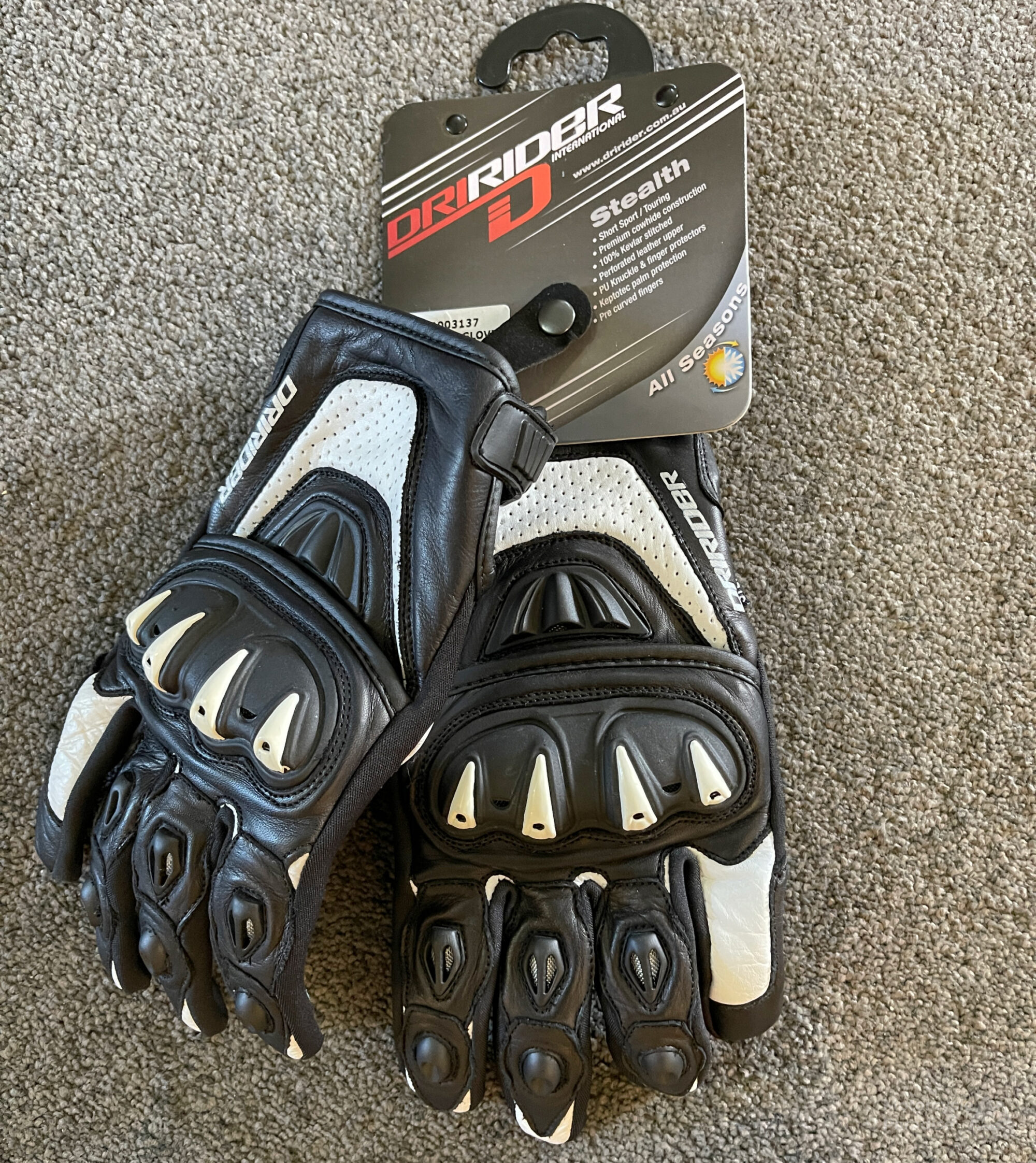 Dryrider Stealth gloves review | Motorcycle Paradise